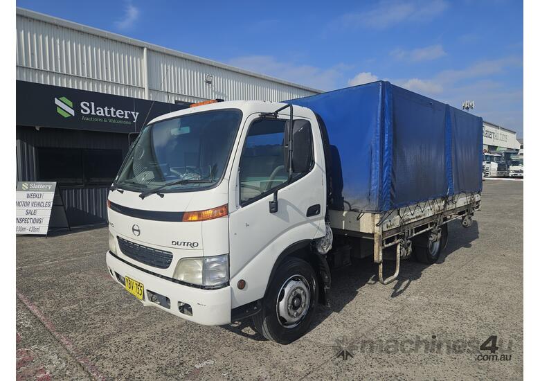 Buy Used 2002 Hino 2002 Hino Dutro 4x2 Tray Truck Trucks in , - Listed on Machines4u