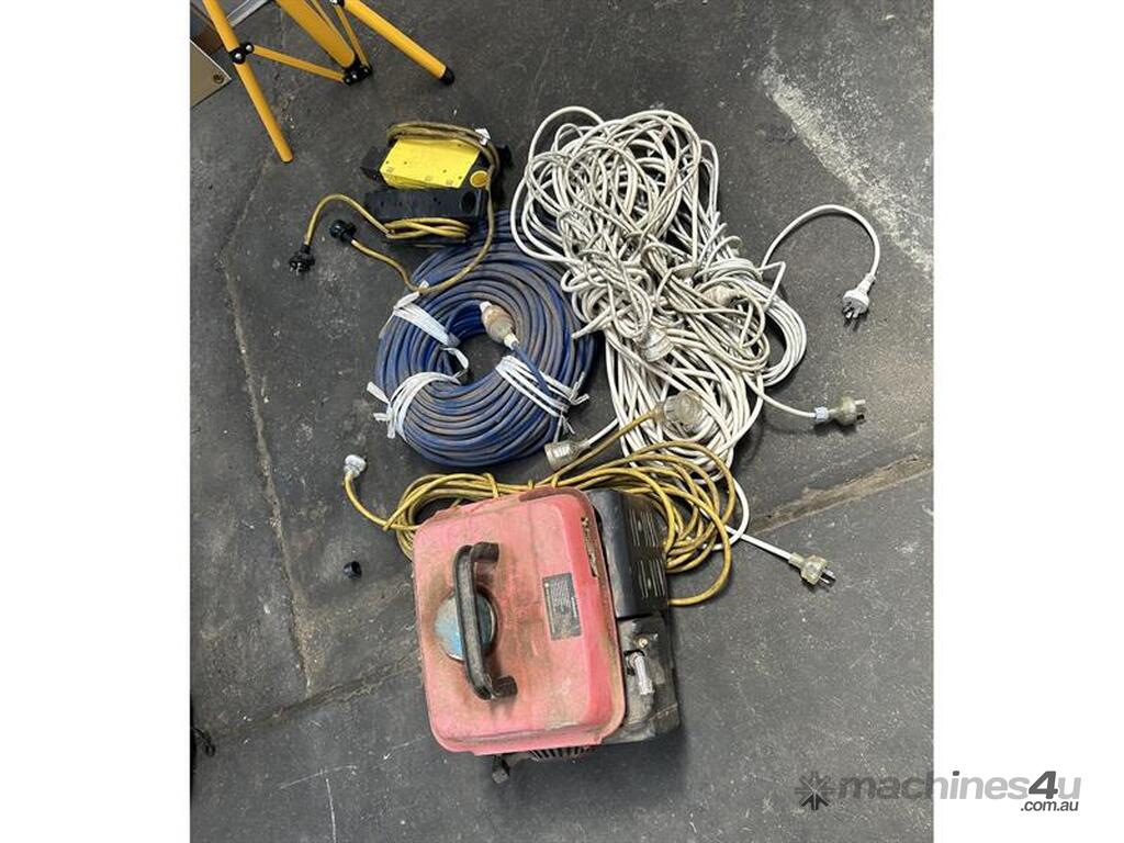 Used QTY OF EXTENSION LEADS QTY OF EXTENSION LEADS POWER BOARDS LED ...