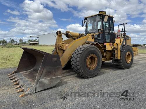 Used 2000 Caterpillar 2000 CAT 972G WHEEL LOADER (1084909) - Listed on ...