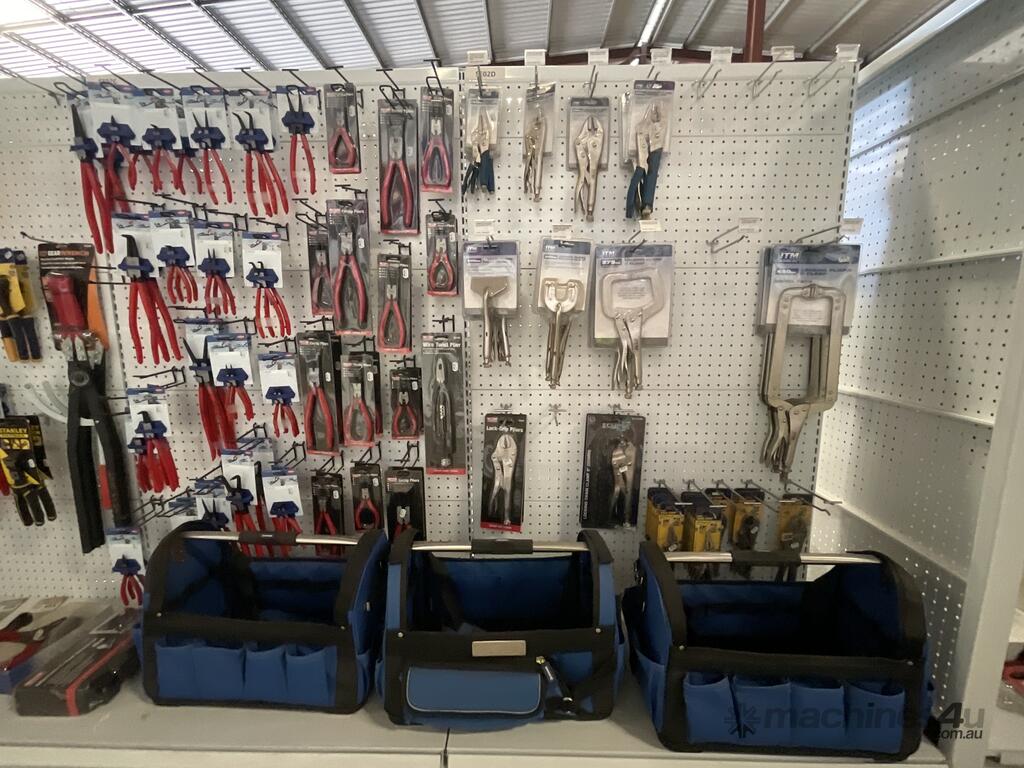 Used Miscellaneous Contents On Shelves Only (1098409)