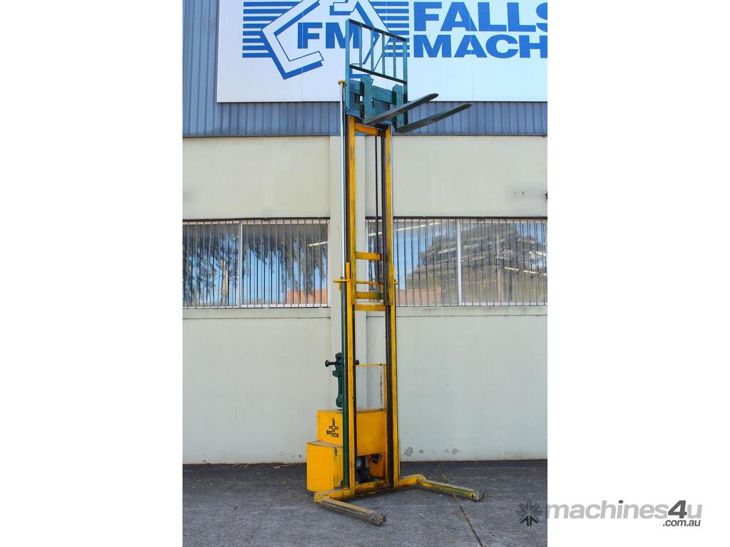 used big joe Electric Walkie Stacker Walk behind reach trucks (1135809 ...