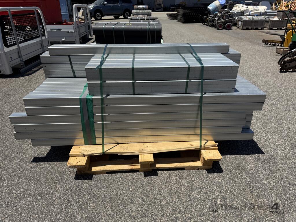Used Pallet of Assorted Box Section (1200109)