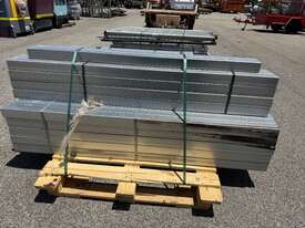 Used Pallet of Assorted Box Section (1200109)