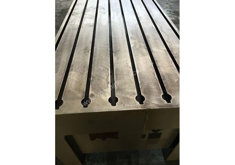 Used solid cast iron Tee Slot Table Solid Cast Iron Welding Work ...