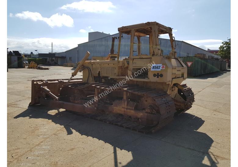 Used 1986 komatsu D65P-8 Dozer in , - Listed on Machines4u