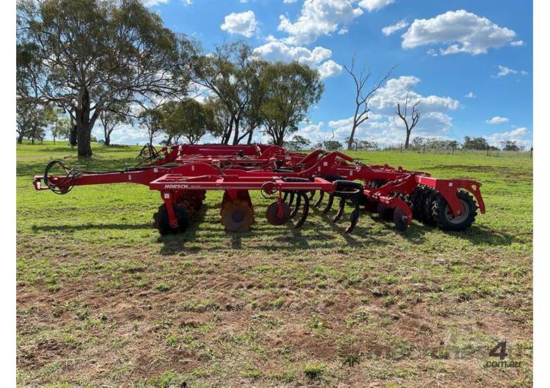 Used horsch Horsch Tiger 4MT Starr Tractors in , - Listed on Machines4u
