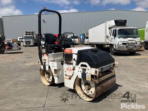 Used 2010 dynapac CC102 Roller Vibrating in , - Listed on Machines4u