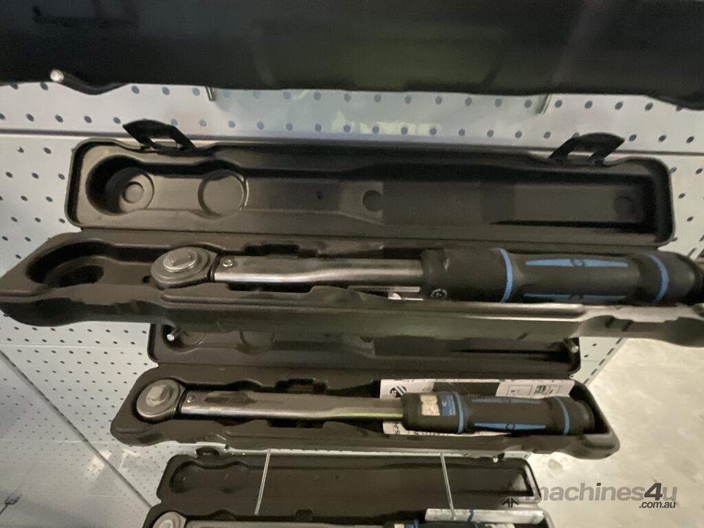 Used Miscellaneous Contents on Shelve Only (1098390)