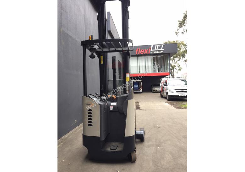 Used 2012 Crown RR5200 Reach Trucks in , - Listed on Machines4u