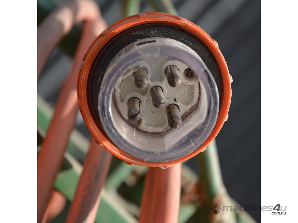 Used Chris Selfe Chris Selfe Glue Spreader motorised feed gluing ...