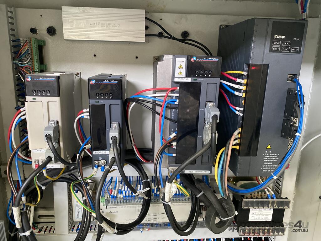 New puma PUMA X57A HEAVY DUTY CNC UNIVERSAL MILLING MACHINE 2000MM X ...