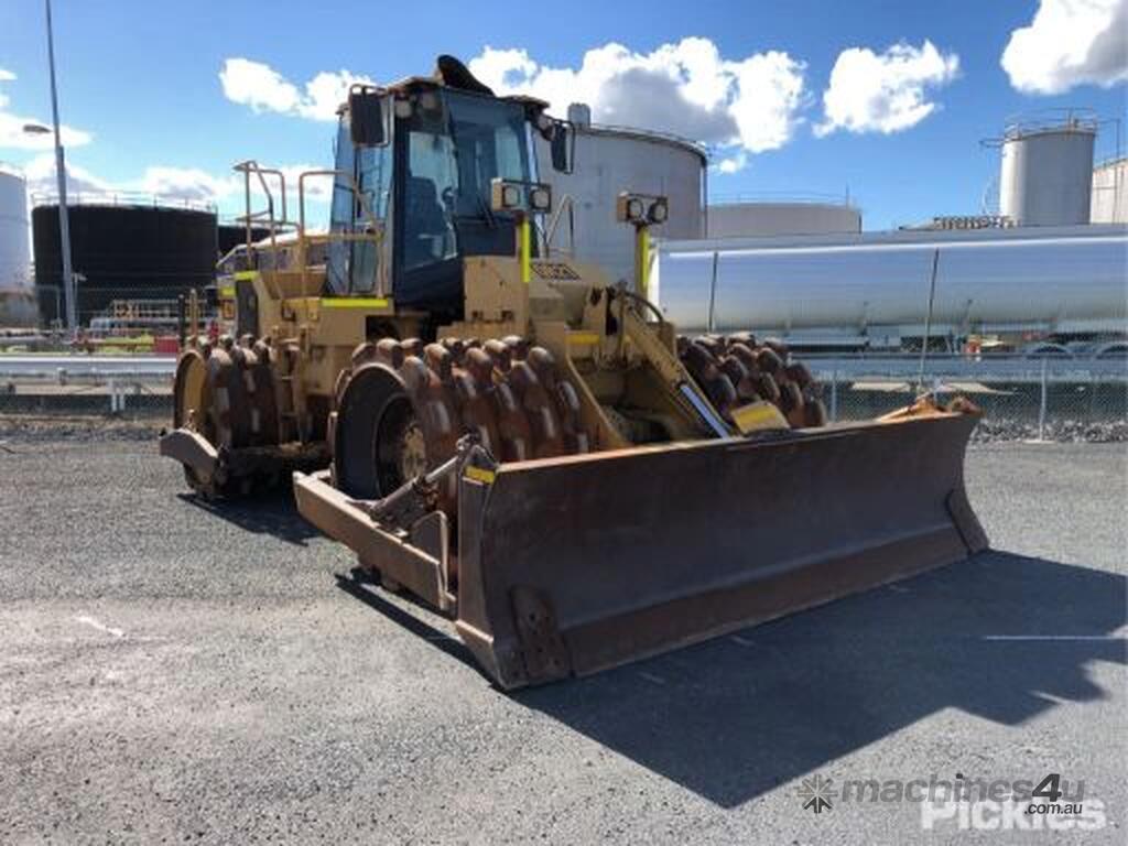 Used Caterpillar 825H Landfill Compactor in , - Listed on Machines4u