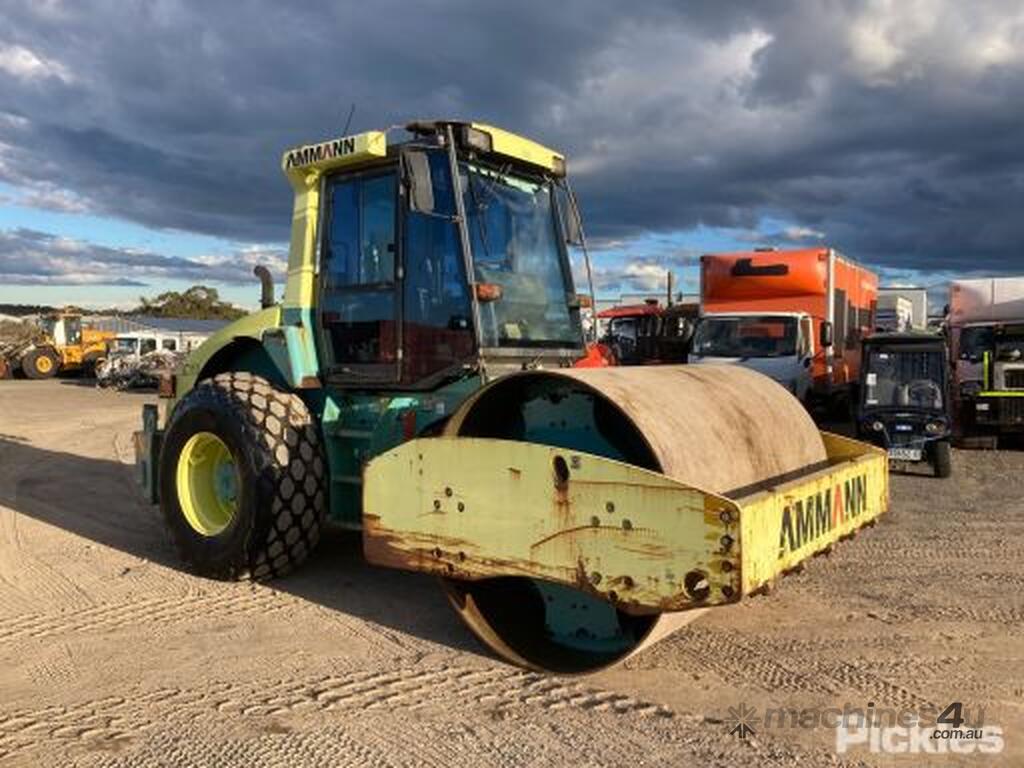 Used ammann ASC110D Roller Vibrating in , - Listed on Machines4u
