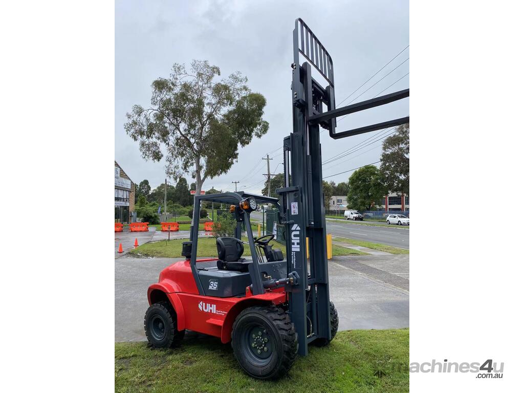 New 2023 UHI WA FIELD SHOW SALE NEW UHI 3 5TON ROUGH TERRAIN DIESEL ...