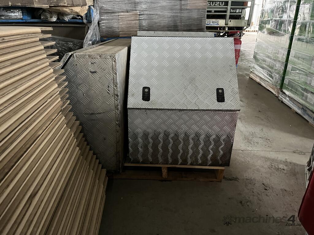 Used 3 x Toolboxes Tool Boxes in , - Listed on Machines4u