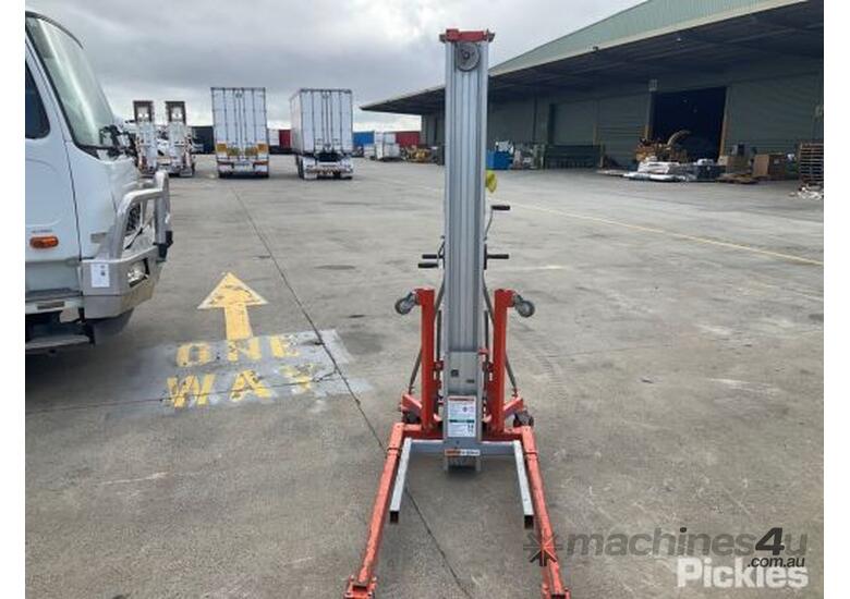 Used 2013 Genie 2013 Genie SLC-18 Material Handler Duct Lifter in ...