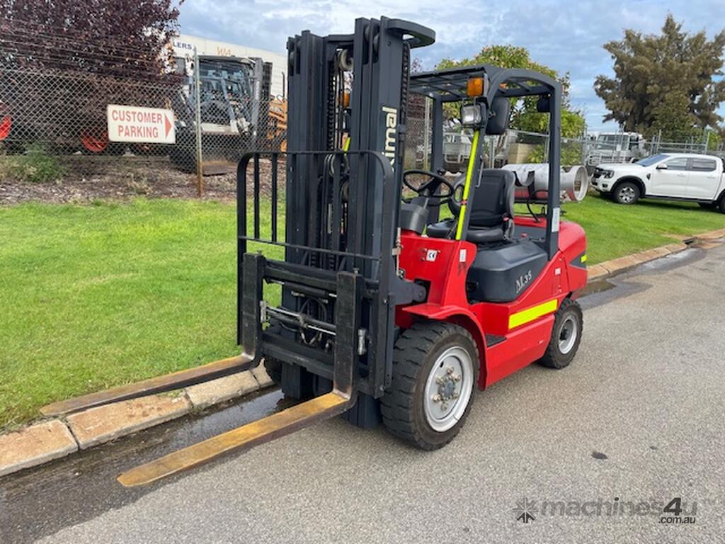 Used 2022 Forklift Forklift Maximal 3 5 Tonne Gas 577 hours Fork ...