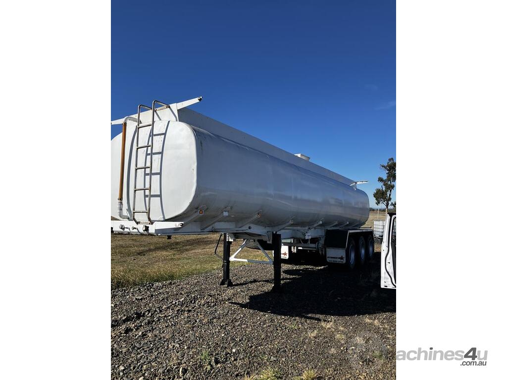 Buy Used stonestar Stonestar 32000l Semi Bd-rt Trailers (1138192) - Listed on Machines4u