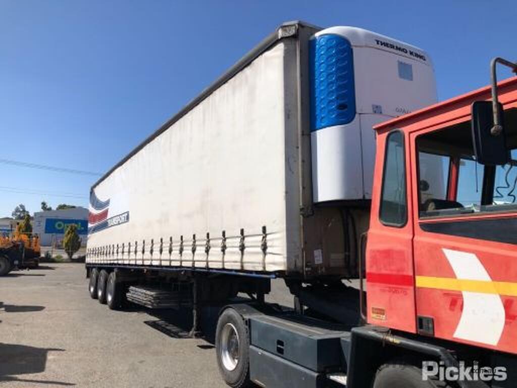 Buy Used barker HEAVY DUTY TRIAXLE Tipper Trucks in , - Listed on ...