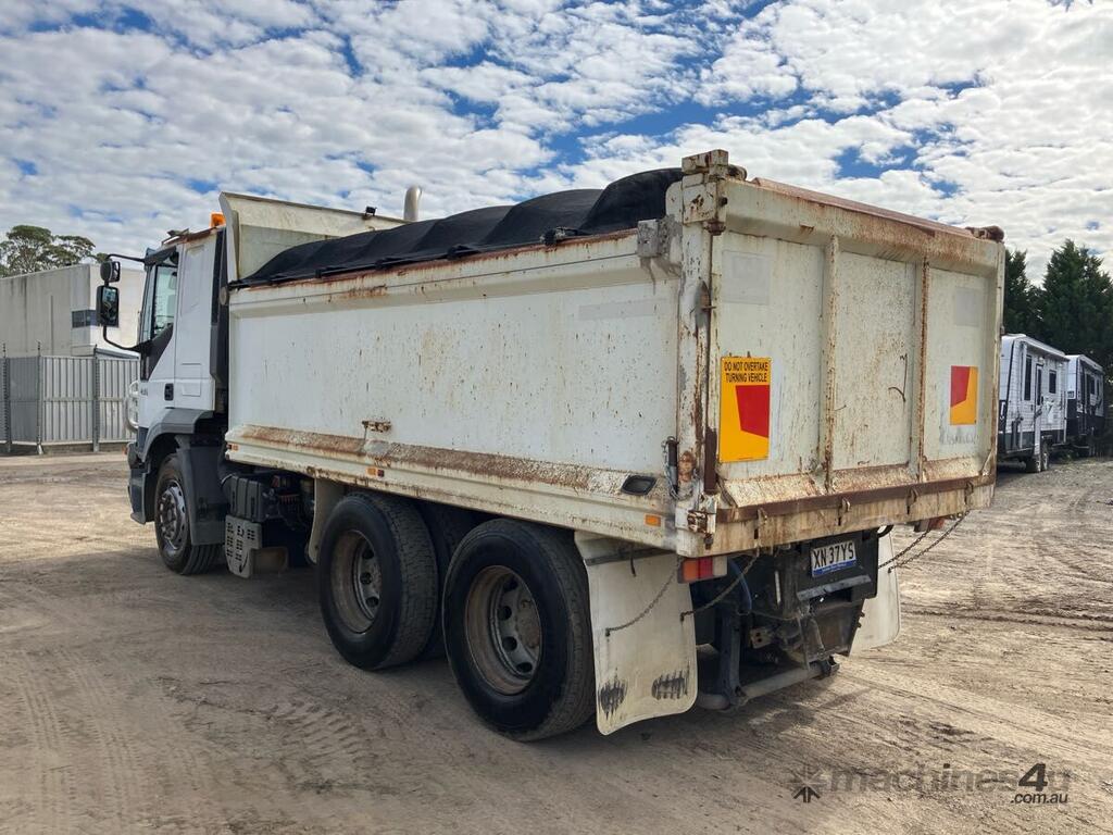 Buy Used 2005 Iveco STRALIS 435 Day Cab Trucks (1137293)