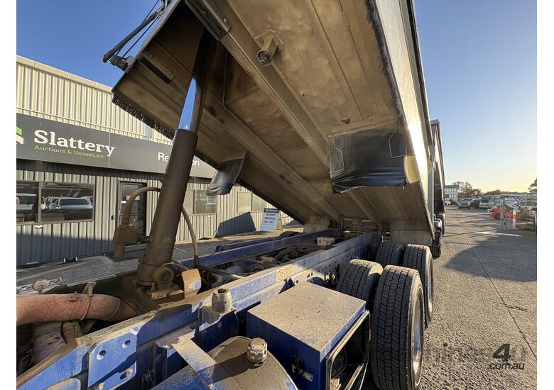 Buy Used western star 2013 Western Star 4800FX 6x4 Tipper w 2004 ...