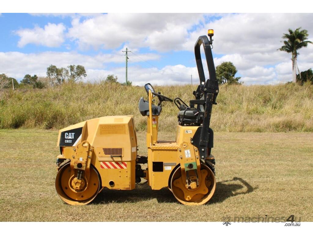 Used 2011 Caterpillar CB22 Roller Compactors (1162893)