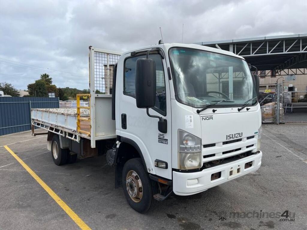 Buy Used 2013 Isuzu NQR 250 Trucks in PENNINGTON, SA