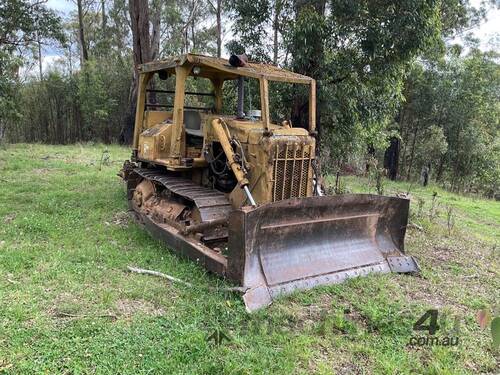 Used Caterpillar D4E Dozer (1087695) - Listed on Machines4u