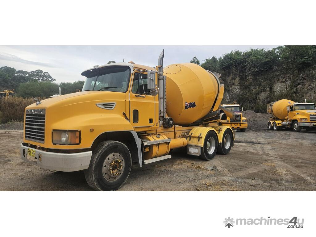 Buy Used 2003 Mack CH Trucks (1118295)