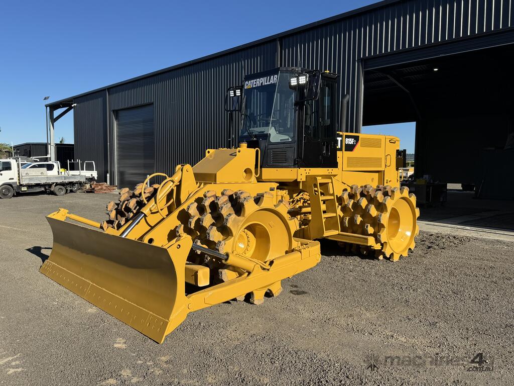 Used 2008 Caterpillar 815F2 Soil Compactor (1122695) - Listed on Machines4u