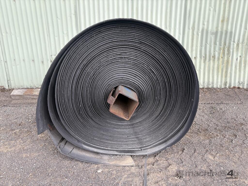 Used 970mm conveyor belt (1200095)