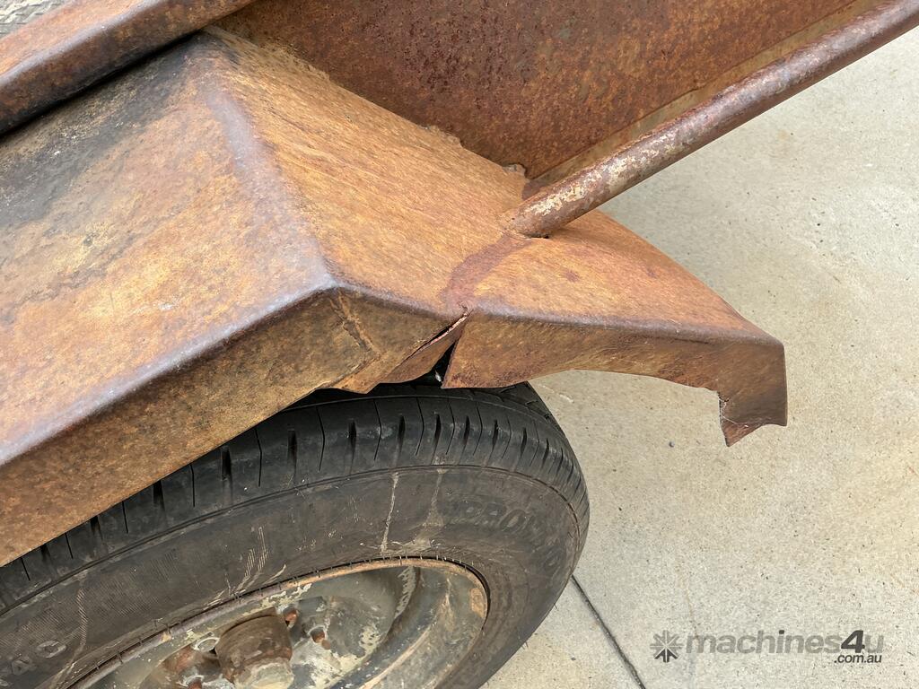 Buy Used 5x7 Box trailer Trailers (1199296)