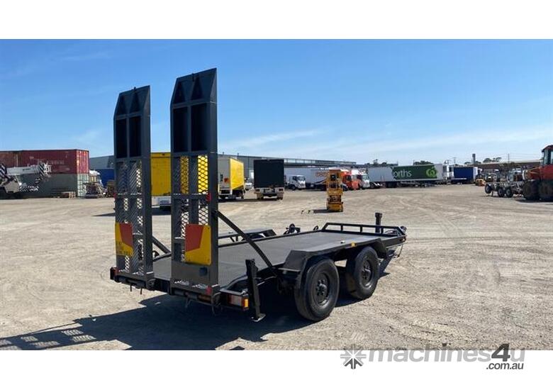 Buy Used rollins Rollins Beavertail Trailers in , - Listed on Machines4u