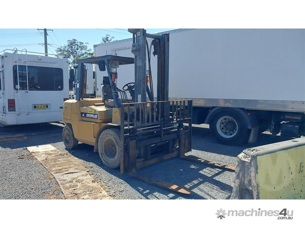 Used Caterpillar Caterpillar DP40KLT in , - Listed on Machines4u