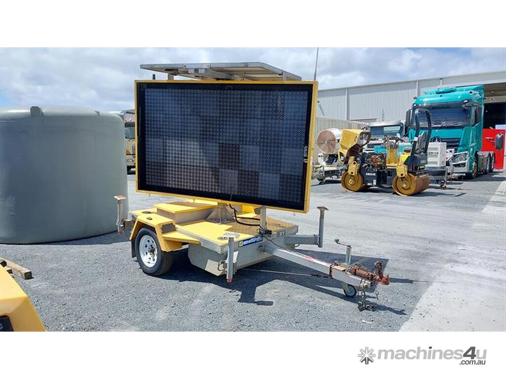 Buy Used ventech Ventech Datasign Trailers (1063398) - Listed on Machines4u