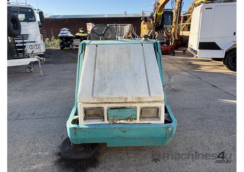 Used tennant Tennant 6400 Sweeper (1131498) - Listed on Machines4u