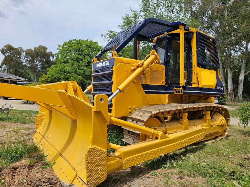 Used 1990 komatsu D85E-21 Dozer (1154098)