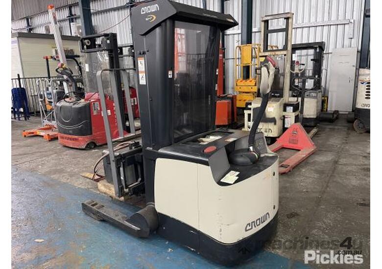 Used Crown Crown SHR5540 Counterbalance Forklifts in , - Listed on ...