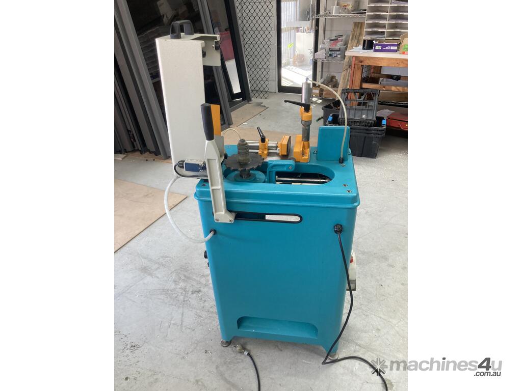 Used 2009 luna Luna KM211P Manual End Milling Machine Milling Machine ...