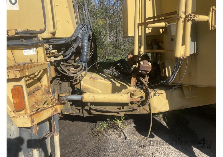 Used Moxy Articulated Water Cart Construction Equipment in , - Listed ...