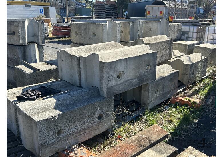 Used Large Quantity of Stackable Concrete Blocks (1105499) - Listed on ...