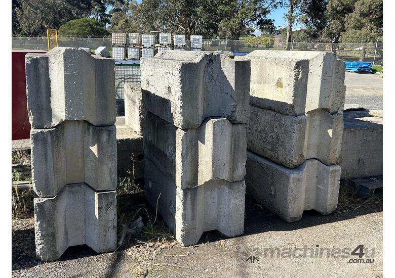 Used Large Quantity of Stackable Concrete Blocks (1105499) - Listed on ...