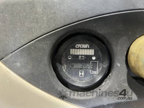 Used Crown Crown ST Electric Walkie Stacker Walkie Stackers (1128699 ...