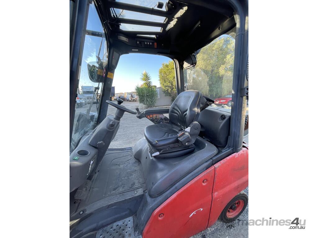 Used 2014 Linde H18 Counterbalance Forklifts (876399)