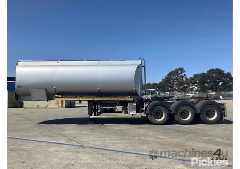 Buy Used 2013 marshall lethlean 2013 Marshall Lethlean Tri Axle Tanker ...