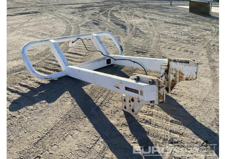 Buy Used Not Specified Unknown 2013 QMW ROPS to Fit Kenworth Truck ...