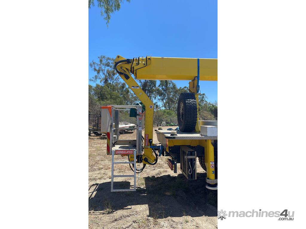 Hire 2010 palfinger WT300 EWP Elevated Work Platform Truck (930099)
