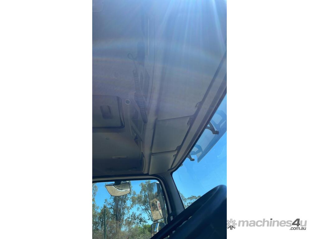 Hire 2010 palfinger WT300 EWP Elevated Work Platform Truck (930099)