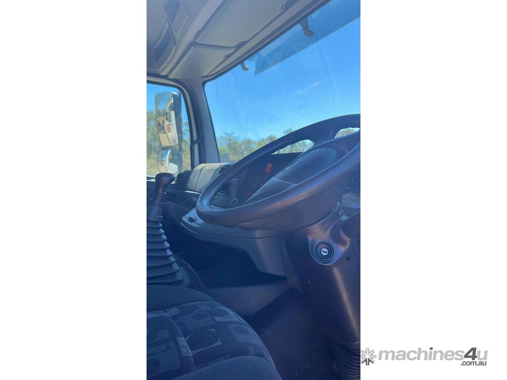 Hire 2010 palfinger WT300 EWP Elevated Work Platform Truck (930099)