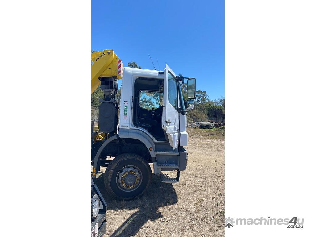 Hire 2010 palfinger WT300 EWP Elevated Work Platform Truck (930099)